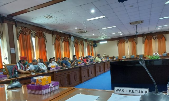 Heraing ABKKT RDP dengan DPRD Kutim Bahas 5 Materi Utama Heraing ABKKT RDP dengan DPRD Kutim Bahas 5 Materi Utama